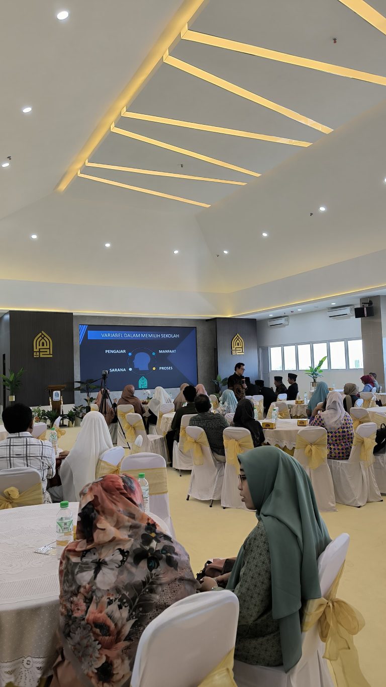Buka Jalan Menuju Universitas Terbaik, SMA Al Falah Darmo Gelar Open ...